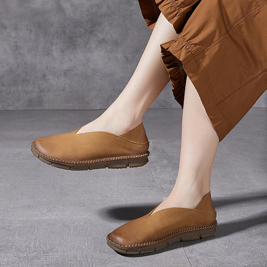 V-cut Slip-On Flat Leather Shoes Slippers – Retrosia